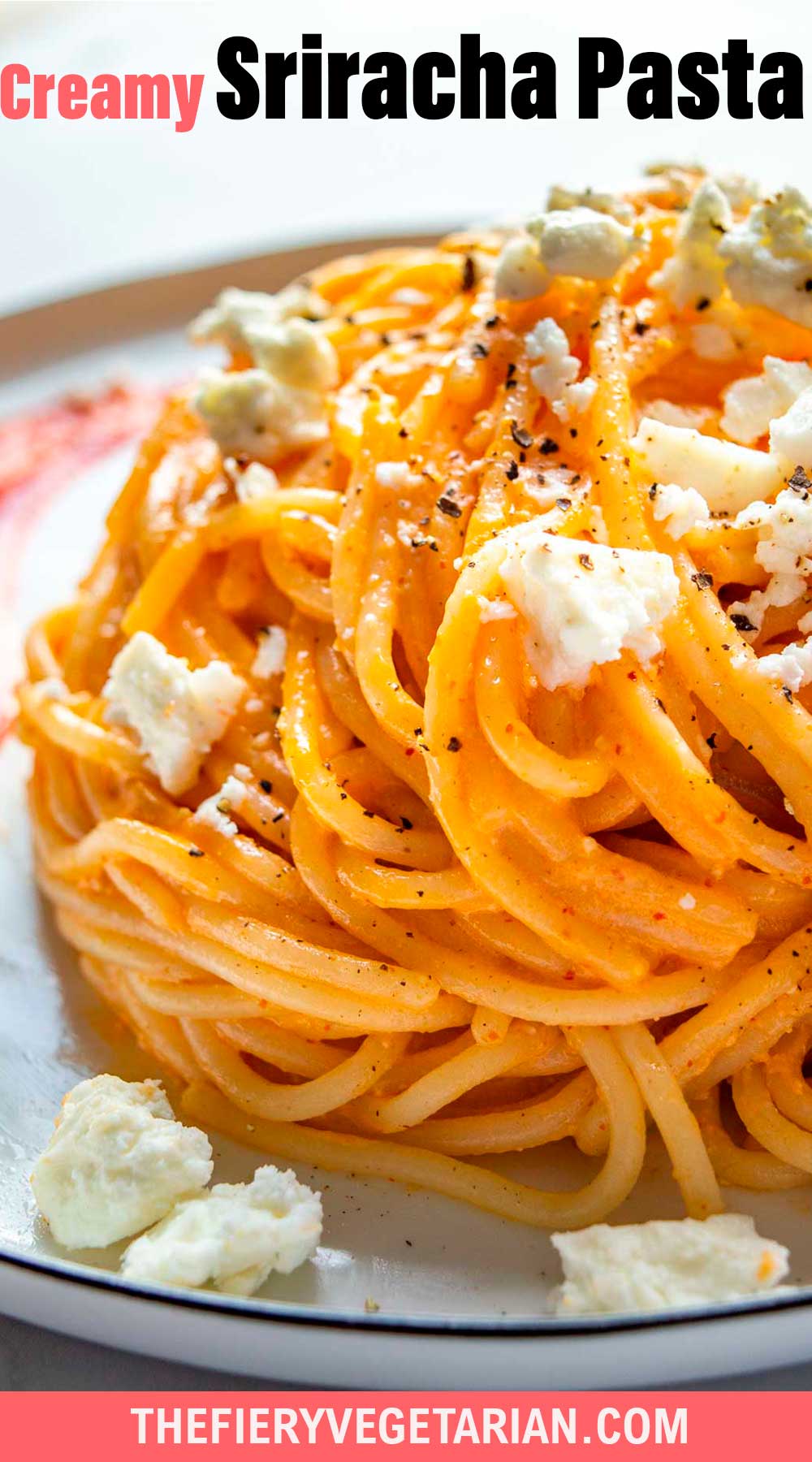 Creamy Sriracha Pasta (4 ingredients 15 minutes!) - The Fiery Vegetarian